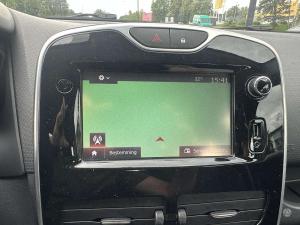 Melns Renault Clio 2016 Alīta, ar dzinēja tilpumu 1.46 L un nobraukumu 300 tūkst. km par 3900 €, foto 22 vietnē AUTOMOTO.COM.LV