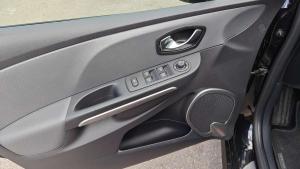 Melns Renault Clio 2016 Jurbarkas, ar dzinēja tilpumu 1.20 L un nobraukumu 169 tūkst. km par 5650 €, foto 9 vietnē AUTOMOTO.COM.LV