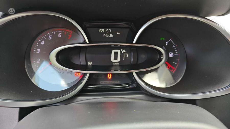 Melns Renault Clio 2016 Jurbarkas, ar dzinēja tilpumu 1.20 L un nobraukumu 169 tūkst. km par 5650 €, foto 10 vietnē AUTOMOTO.COM.LV