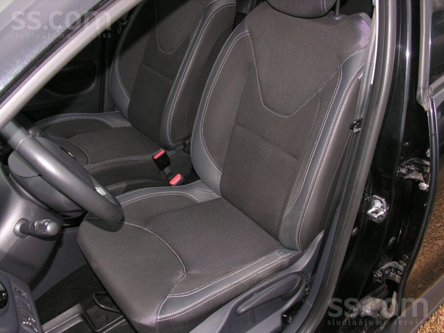Melns Renault Clio 2016 Rīga, ar dzinēja tilpumu 1.50 L un nobraukumu 218 tūkst. km par 6250 €, foto 11 vietnē AUTOMOTO.COM.LV
