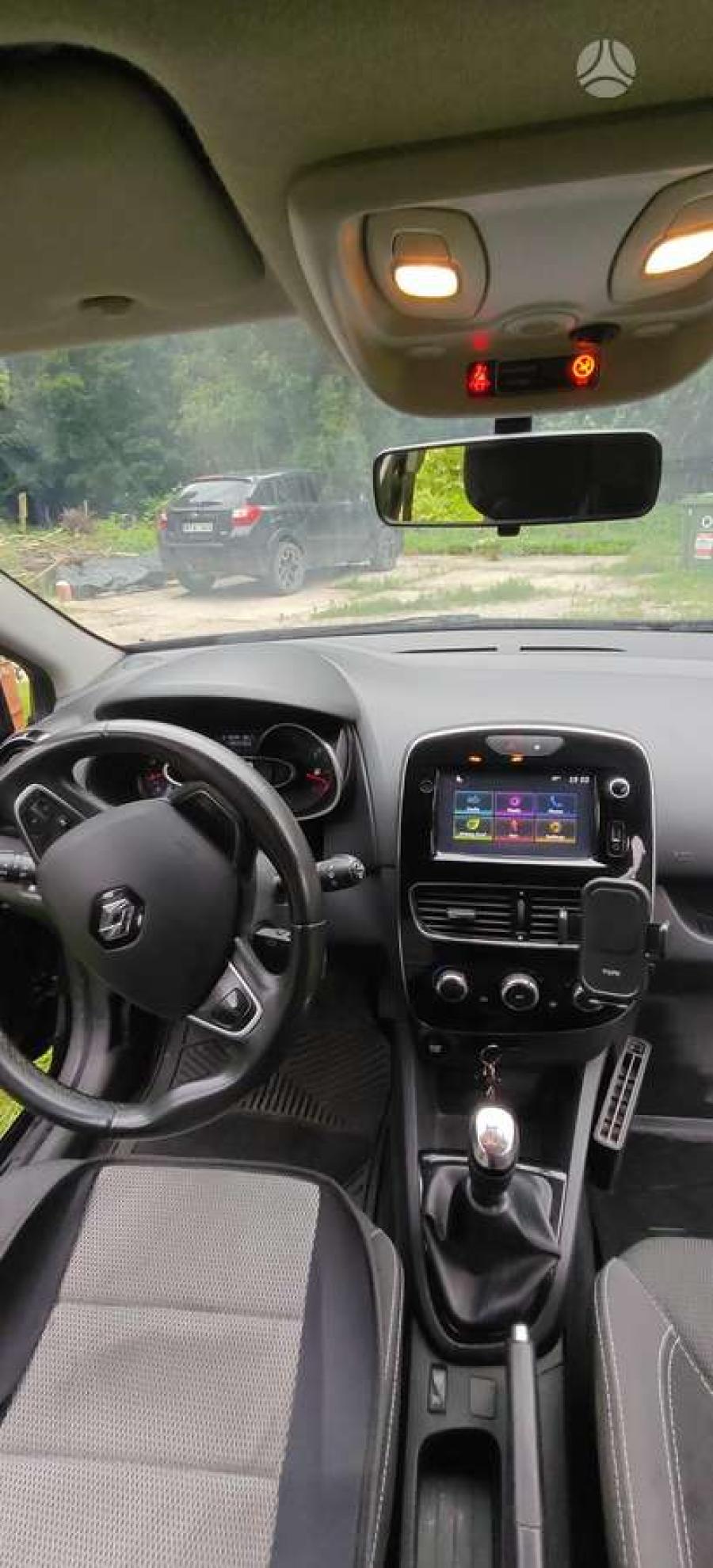 Melns Renault Clio 2017 Kauņa, ar dzinēja tilpumu 1.46 L un nobraukumu 203 tūkst. km par 3800 €, foto 3 vietnē AUTOMOTO.COM.LV