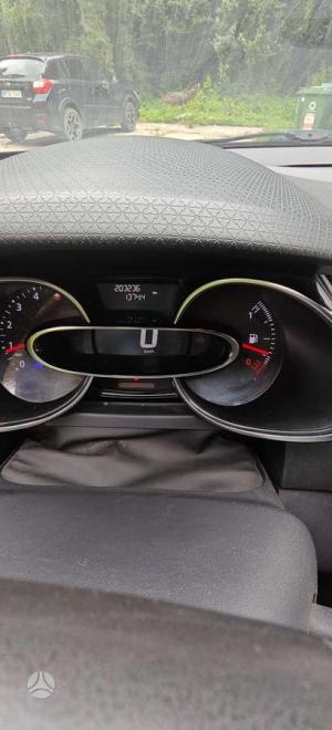 Melns Renault Clio 2017 Kauņa, ar dzinēja tilpumu 1.46 L un nobraukumu 203 tūkst. km par 3800 €, foto 5 vietnē AUTOMOTO.COM.LV