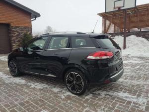 Black Renault Clio 2018 in Pakruojis, with an engine capacity of 0.90 L and mileage of 136 thousand km for 5250 €, photo 4 on AUTOMOTO.COM.LV