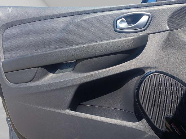 Black Renault Clio 2019 in Vilnius, with an engine capacity of 1.00 L and mileage of 203 thousand km for 6590 €, photo 10 on AUTOMOTO.COM.LV