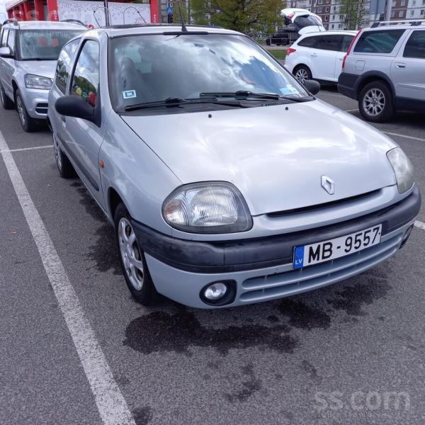 Zils Renault Clio 1998 Rīga, ar dzinēja tilpumu 1.40 L un nobraukumu 250 tūkst. km par 590 €, foto 6 vietnē AUTOMOTO.COM.LV