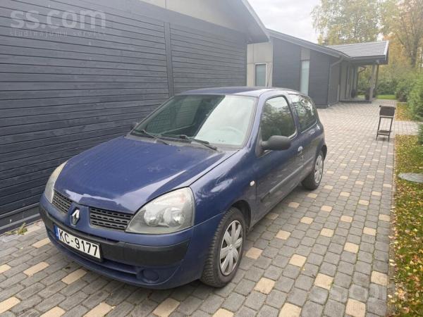 Renault Clio 2004 Jūrmala vietnē Zils Renault Clio 2004 Jūrmala, ar dzinēja tilpumu 1.20 L un nobraukumu 317 tūkst. km par 750 €, foto 1 vietnē AUTOMOTO.COM.LV