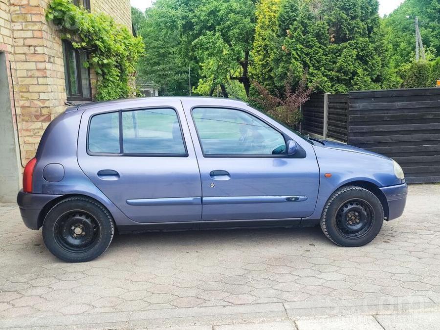 Blue Renault Clio 2000 in Jelgava, with an engine capacity of 1.20 L and mileage of 197 thousand km for 800 €, photo 3 on AUTOMOTO.COM.LV