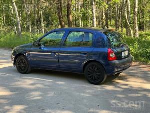 Zils Renault Clio 2001 Rīga, ar dzinēja tilpumu 1.30 L un nobraukumu 0 tūkst. km par 1499 €, foto 4 vietnē AUTOMOTO.COM.LV