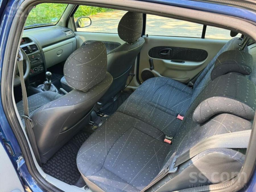 Zils Renault Clio 2001 Rīga, ar dzinēja tilpumu 1.30 L un nobraukumu 0 tūkst. km par 1499 €, foto 19 vietnē AUTOMOTO.COM.LV