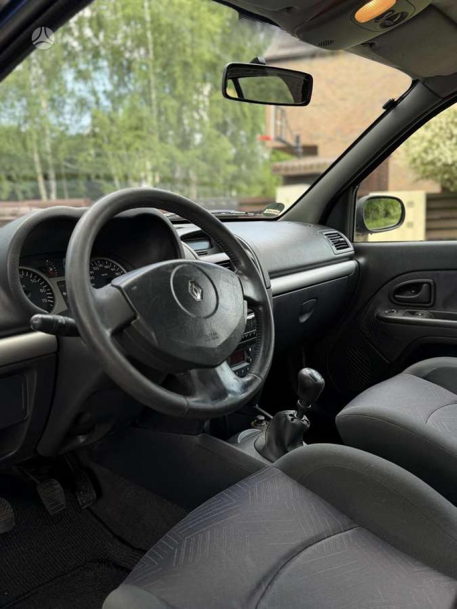 Синий Рено Клио 2001 в Вильнюс, объемом двигателя 1.15 л и пробегом 211 тыс. км за 1150 €, фото 6 на AUTOMOTO.COM.LV