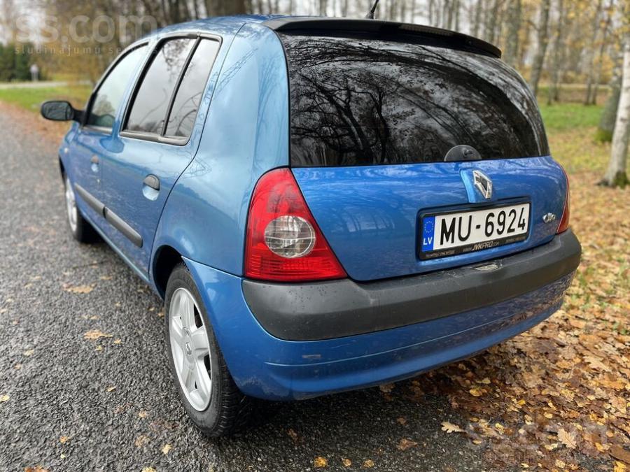 Zils Renault Clio 2003 Valmiera, ar dzinēja tilpumu 1.20 L un nobraukumu 202 tūkst. km par 1220 €, foto 3 vietnē AUTOMOTO.COM.LV