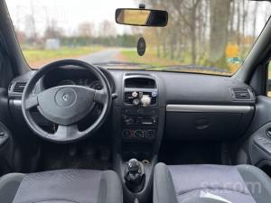 Zils Renault Clio 2003 Valmiera, ar dzinēja tilpumu 1.20 L un nobraukumu 202 tūkst. km par 1220 €, foto 12 vietnē AUTOMOTO.COM.LV