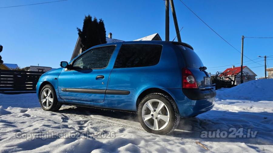 Blue Renault Clio 2003 in Tallinn, with an engine capacity of 1.60 L and mileage of 248 thousand km for 2300 €, photo 8 on AUTOMOTO.COM.LV