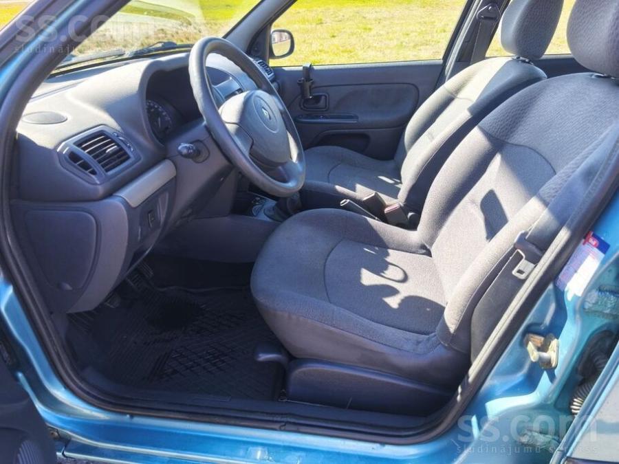Blue Renault Clio 2004 in Riga, with an engine capacity of 1.20 L and mileage of 251 thousand km for 900 €, photo 6 on AUTOMOTO.COM.LV