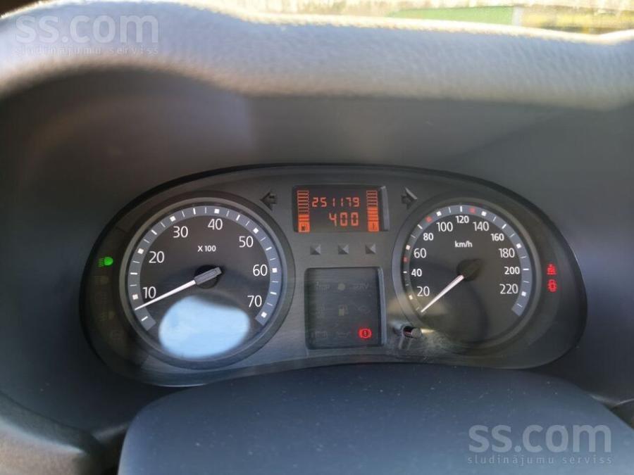 Blue Renault Clio 2004 in Riga, with an engine capacity of 1.20 L and mileage of 251 thousand km for 900 €, photo 7 on AUTOMOTO.COM.LV