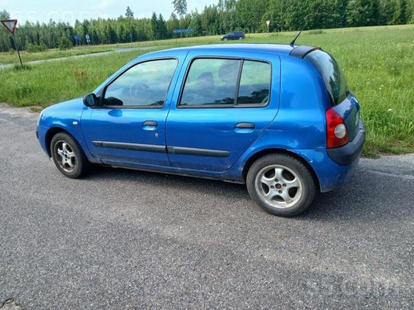 Blue Renault Clio 2005 in Limbazi, with an engine capacity of 1.20 L and mileage of 300 thousand km for 700 €, photo 1 on AUTOMOTO.COM.LV