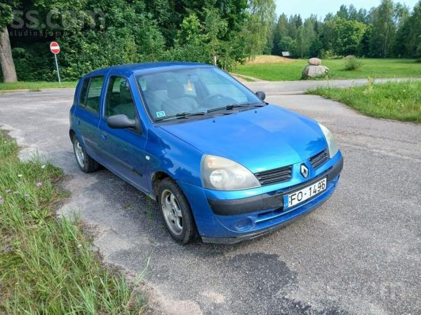 Blue Renault Clio 2005 in Limbazi, with an engine capacity of 1.20 L and mileage of 300 thousand km for 700 €, photo 3 on AUTOMOTO.COM.LV