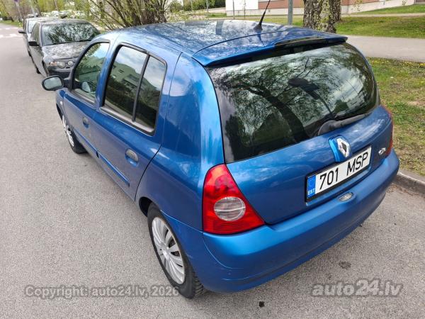 Zils Renault Clio 2005 Tallina, ar dzinēja tilpumu 1.10 L un nobraukumu 160 tūkst. km par 1399 €, foto 4 vietnē AUTOMOTO.COM.LV