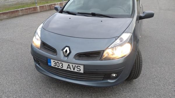Blue Renault Clio 2005 in Tallinn, with an engine capacity of 1.40 L and mileage of 191 thousand km for 1250 €, photo 9 on AUTOMOTO.COM.LV