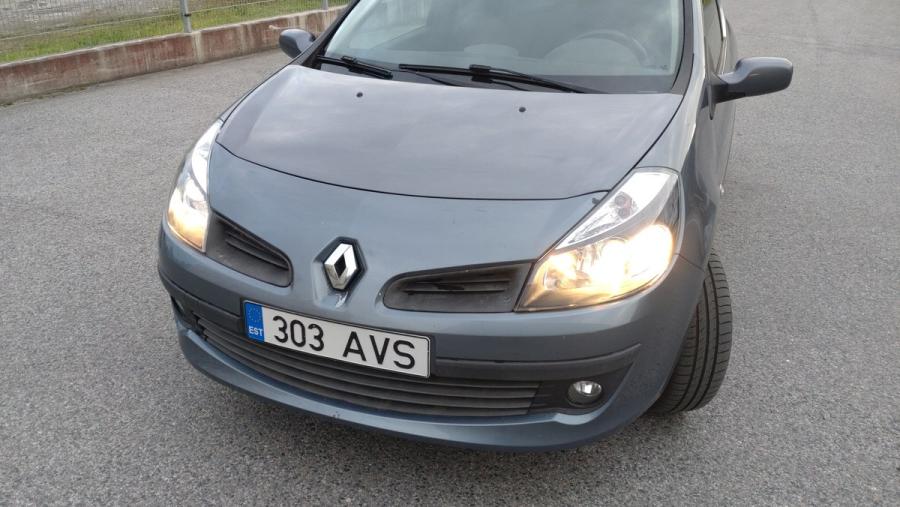 Zils Renault Clio 2005 Tallina, ar dzinēja tilpumu 1.40 L un nobraukumu 191 tūkst. km par 1250 €, foto 10 vietnē AUTOMOTO.COM.LV