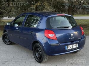 Zils Renault Clio 2006 Jelgava, ar dzinēja tilpumu 1.20 L un nobraukumu 129 tūkst. km par 1450 €, foto 6 vietnē AUTOMOTO.COM.LV
