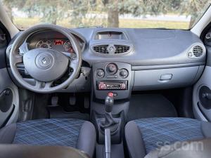 Zils Renault Clio 2006 Jelgava, ar dzinēja tilpumu 1.20 L un nobraukumu 129 tūkst. km par 1450 €, foto 9 vietnē AUTOMOTO.COM.LV