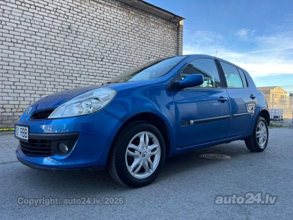 Zils Renault Clio 2006 Narva, ar dzinēja tilpumu 1.10 L un nobraukumu 169 tūkst. km par 1499 €, foto 5 vietnē AUTOMOTO.COM.LV