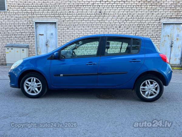 Zils Renault Clio 2006 Narva, ar dzinēja tilpumu 1.10 L un nobraukumu 169 tūkst. km par 1499 €, foto 6 vietnē AUTOMOTO.COM.LV