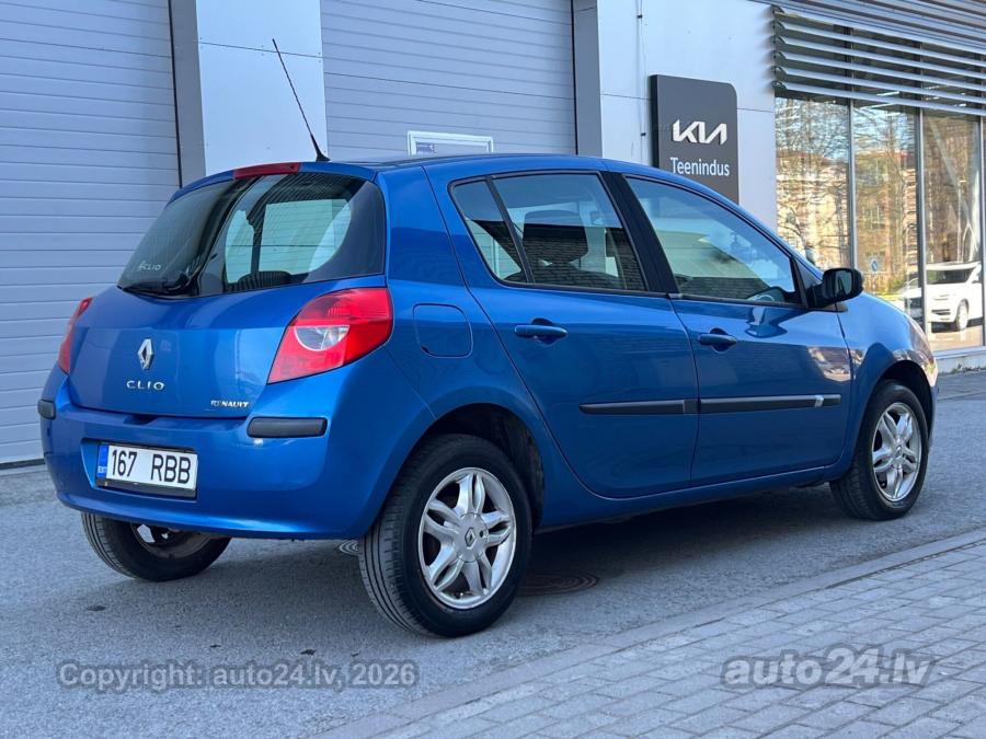 Zils Renault Clio 2006 Narva, ar dzinēja tilpumu 1.10 L un nobraukumu 169 tūkst. km par 1499 €, foto 12 vietnē AUTOMOTO.COM.LV