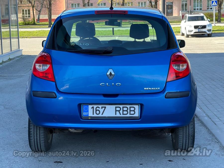 Zils Renault Clio 2006 Narva, ar dzinēja tilpumu 1.10 L un nobraukumu 169 tūkst. km par 1499 €, foto 13 vietnē AUTOMOTO.COM.LV