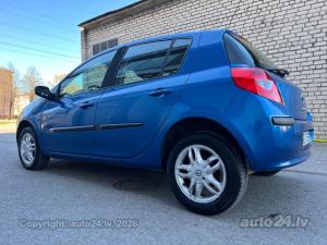 Zils Renault Clio 2006 Narva, ar dzinēja tilpumu 1.10 L un nobraukumu 169 tūkst. km par 1499 €, foto 14 vietnē AUTOMOTO.COM.LV