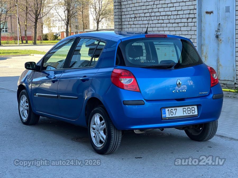 Zils Renault Clio 2006 Narva, ar dzinēja tilpumu 1.10 L un nobraukumu 169 tūkst. km par 1499 €, foto 16 vietnē AUTOMOTO.COM.LV
