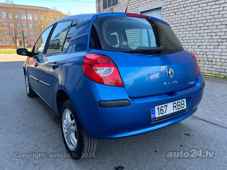 Zils Renault Clio 2006 Narva, ar dzinēja tilpumu 1.10 L un nobraukumu 169 tūkst. km par 1499 €, foto 20 vietnē AUTOMOTO.COM.LV