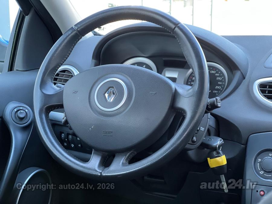 Zils Renault Clio 2006 Narva, ar dzinēja tilpumu 1.10 L un nobraukumu 169 tūkst. km par 1499 €, foto 25 vietnē AUTOMOTO.COM.LV