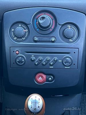 Zils Renault Clio 2006 Narva, ar dzinēja tilpumu 1.10 L un nobraukumu 169 tūkst. km par 1499 €, foto 27 vietnē AUTOMOTO.COM.LV