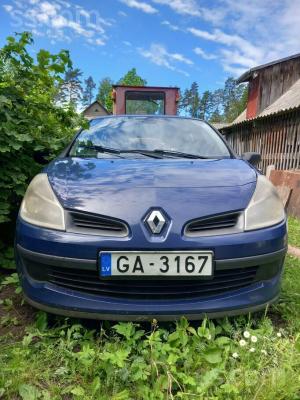 Zils Renault Clio 2006 Talsi, ar dzinēja tilpumu 1.50 L un nobraukumu 276 tūkst. km par 290 €, foto  vietnē AUTOMOTO.COM.LV