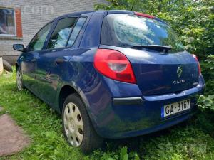 Zils Renault Clio 2006 Talsi, ar dzinēja tilpumu 1.50 L un nobraukumu 276 tūkst. km par 290 €, foto 4 vietnē AUTOMOTO.COM.LV