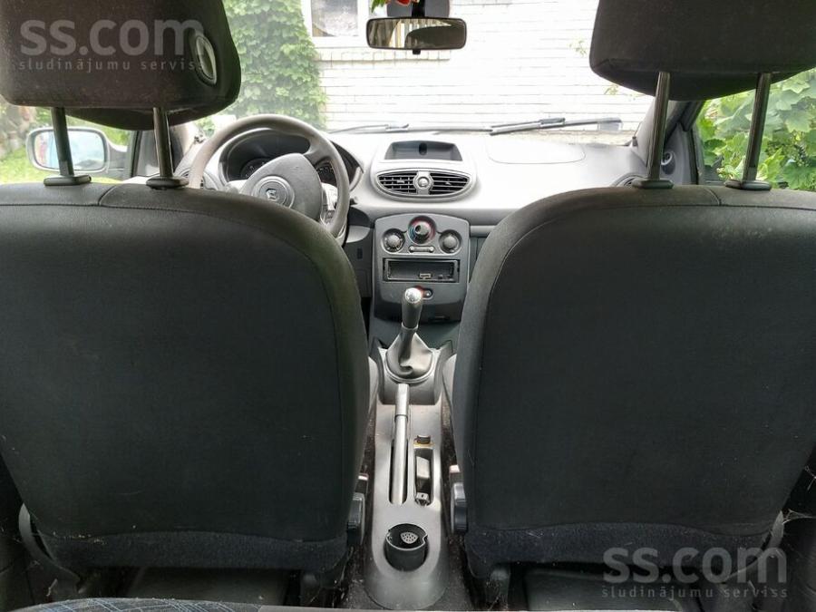 Zils Renault Clio 2006 Talsi, ar dzinēja tilpumu 1.50 L un nobraukumu 276 tūkst. km par 290 €, foto 6 vietnē AUTOMOTO.COM.LV