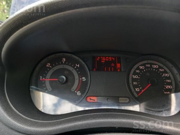 Zils Renault Clio 2006 Talsi, ar dzinēja tilpumu 1.50 L un nobraukumu 276 tūkst. km par 290 €, foto 6 vietnē AUTOMOTO.COM.LV