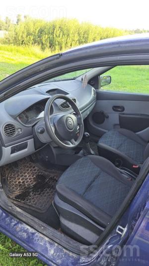 Zils Renault Clio 2006 Talsi, ar dzinēja tilpumu 1.50 L un nobraukumu 278 tūkst. km par 1299 €, foto  vietnē AUTOMOTO.COM.LV