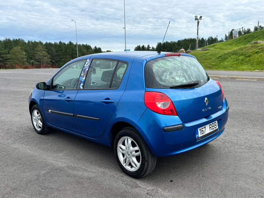 Blue Renault Clio 2006 in Narva, with an engine capacity of 1.10 L and mileage of 170 thousand km for 1200 €, photo 3 on AUTOMOTO.COM.LV