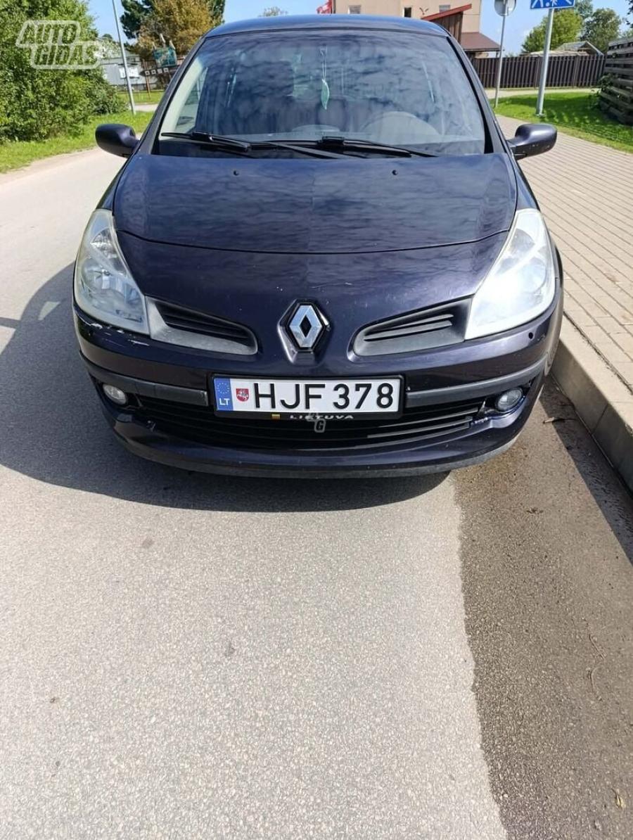 Zils Renault Clio 2006 Viļņa, ar dzinēja tilpumu 1.40 L un nobraukumu 284 tūkst. km par 1350 €, foto 3 vietnē AUTOMOTO.COM.LV
