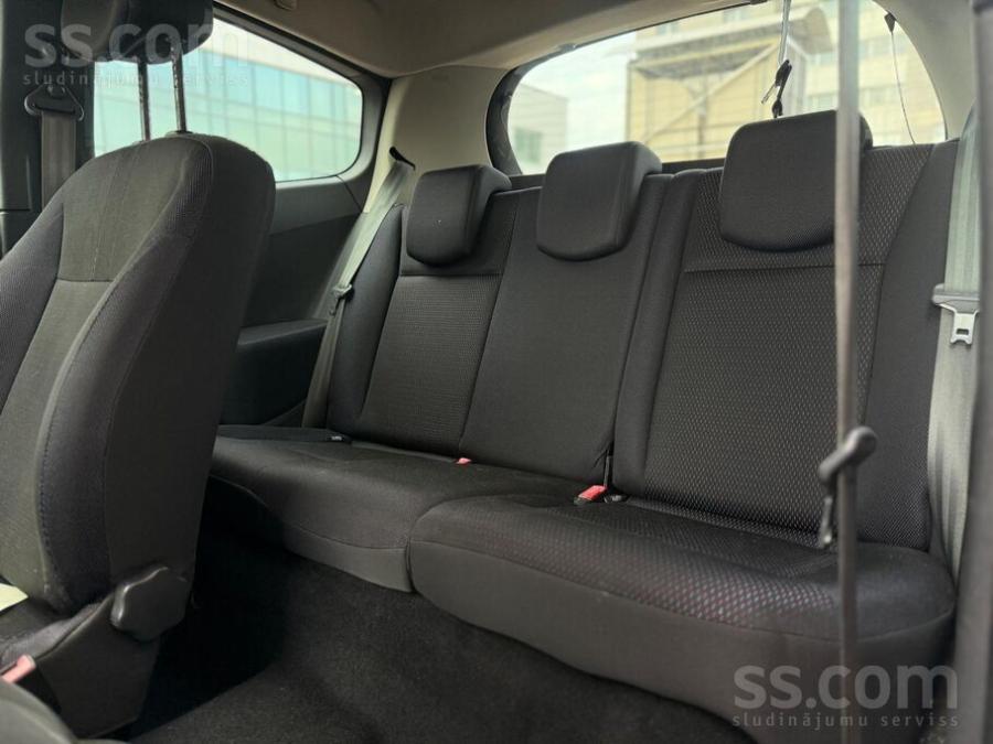 Zils Renault Clio 2007 Rīga, ar dzinēja tilpumu 1.10 L un nobraukumu 0 tūkst. km par 2300 €, foto 3 vietnē AUTOMOTO.COM.LV