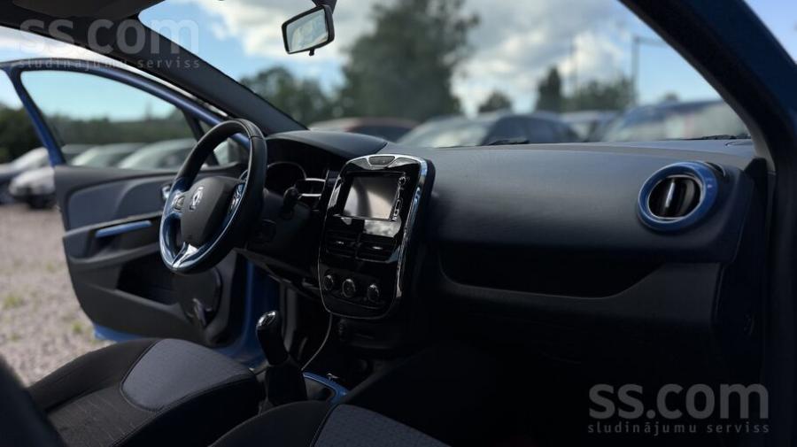 Zils Renault Clio 2014 Jelgava, ar dzinēja tilpumu 0.90 L un nobraukumu 175 tūkst. km par 5490 €, foto 9 vietnē AUTOMOTO.COM.LV