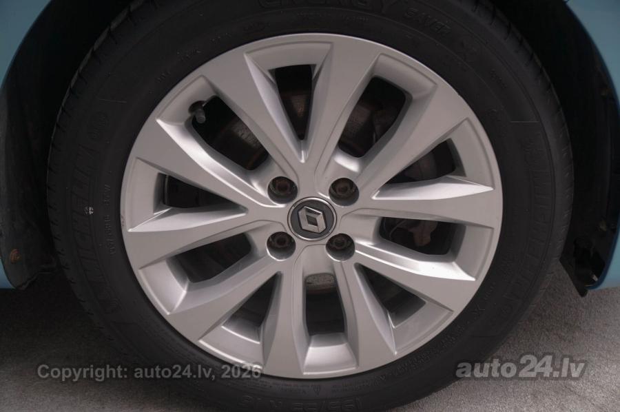 Zils Renault Clio 2020 Tallina, ar dzinēja tilpumu 1.60 L un nobraukumu 84 tūkst. km par 10990 €, foto 16 vietnē AUTOMOTO.COM.LV