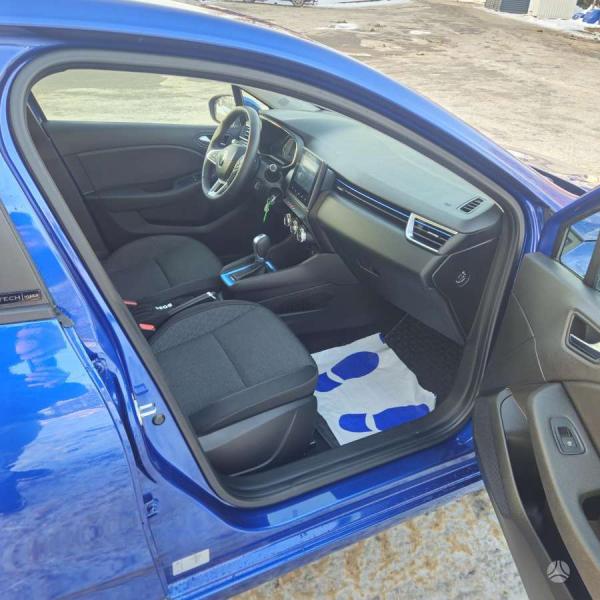 Blue Renault Clio 2021 in Vilnius, with an engine capacity of 1.60 L and mileage of 24 thousand km for 13000 €, photo 10 on AUTOMOTO.COM.LV