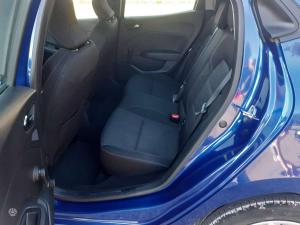 Blue Renault Clio 2021 in Anyksciai, with an engine capacity of 1.00 L and mileage of 72 thousand km for 8888 €, photo 8 on AUTOMOTO.COM.LV
