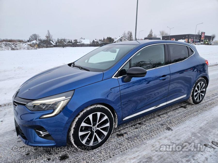 Blue Renault Clio 2022 in Riga, with an engine capacity of 1.60 L and mileage of 69 thousand km for 15000 €, photo 3 on AUTOMOTO.COM.LV