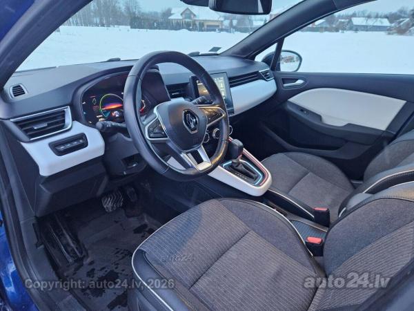 Blue Renault Clio 2022 in Riga, with an engine capacity of 1.60 L and mileage of 69 thousand km for 15000 €, photo 11 on AUTOMOTO.COM.LV