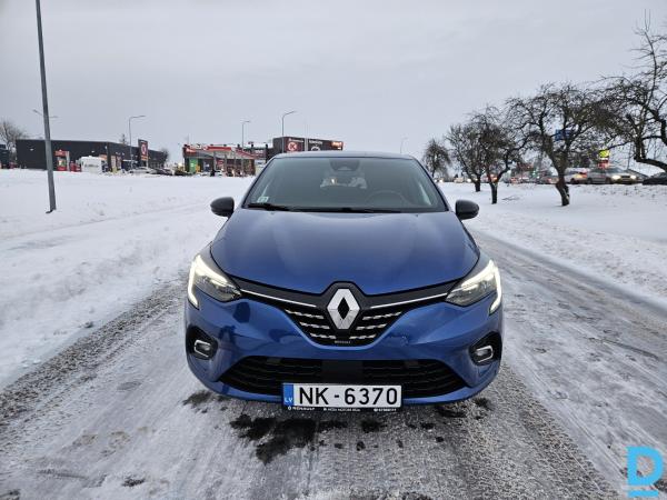 Blue Renault Clio 2022 in Riga, with an engine capacity of 1.60 L and mileage of 74 thousand km for 13500 €, photo 1 on AUTOMOTO.COM.LV